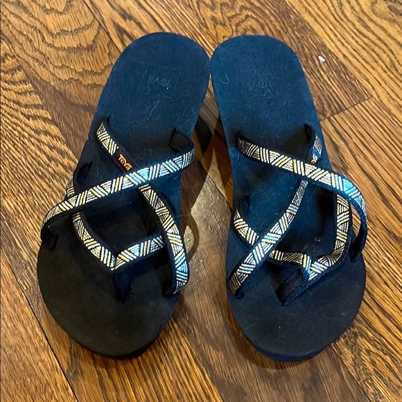 Teva | Shoes | Teva Black And White Strappy Sandals | Poshmark